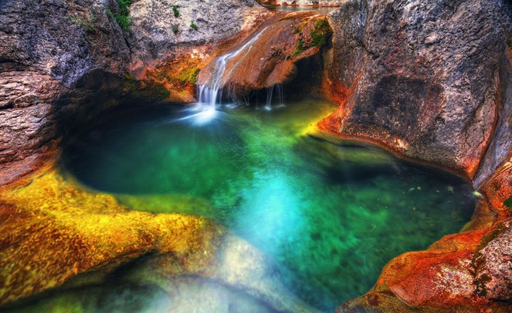 Beautiful World : Today's Collection of Beautiful, Amazing and Funny ...