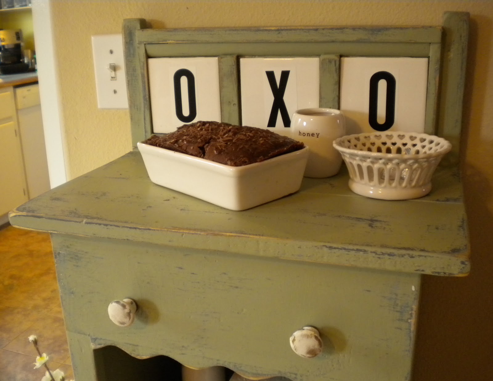 Pondered Primed Perfected: Pretty Little Pie Shelf