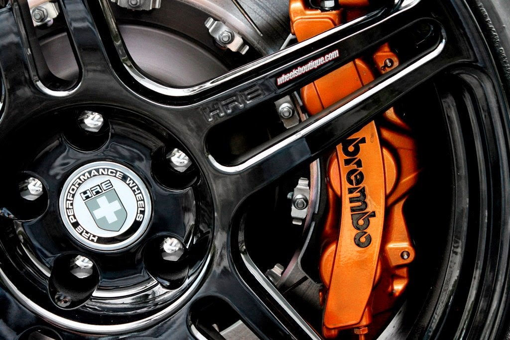 Mercedes-Benz W204 C63 AMG RENNtech on HRE Performance wheels | BENZTUNING