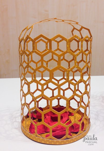 Paula Pascual: Frameworks dies by Tim Holtz for Sizzix: a new addiction!