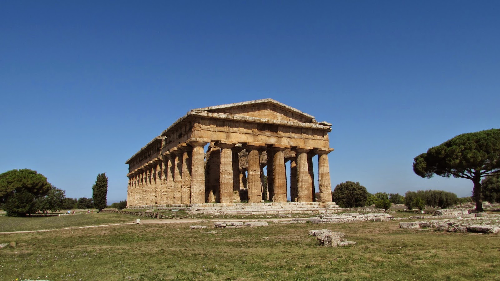 Les voyages de gobesous: Temples Grecs et grosse chaleur