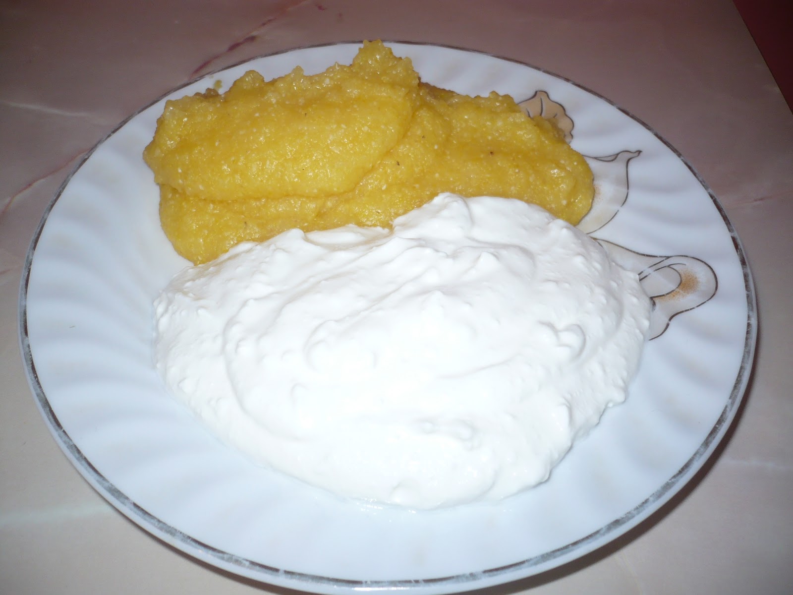 retete culinare - simple si delicioase: Crema de branza cu mamaliguta