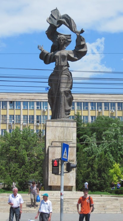 My City Iasi Romania: Statues in Iasi