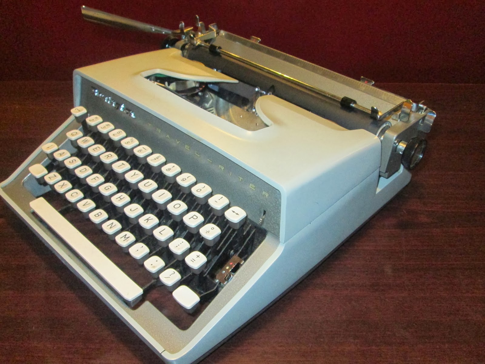 Royal Typewriters: Remington Travel-Riter, 1959