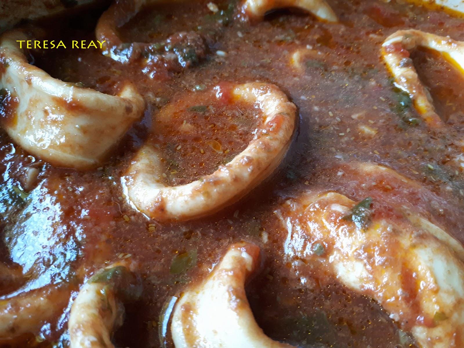 CALAMARI IN UMIDO - BRAISED SQUID IN TOMATO