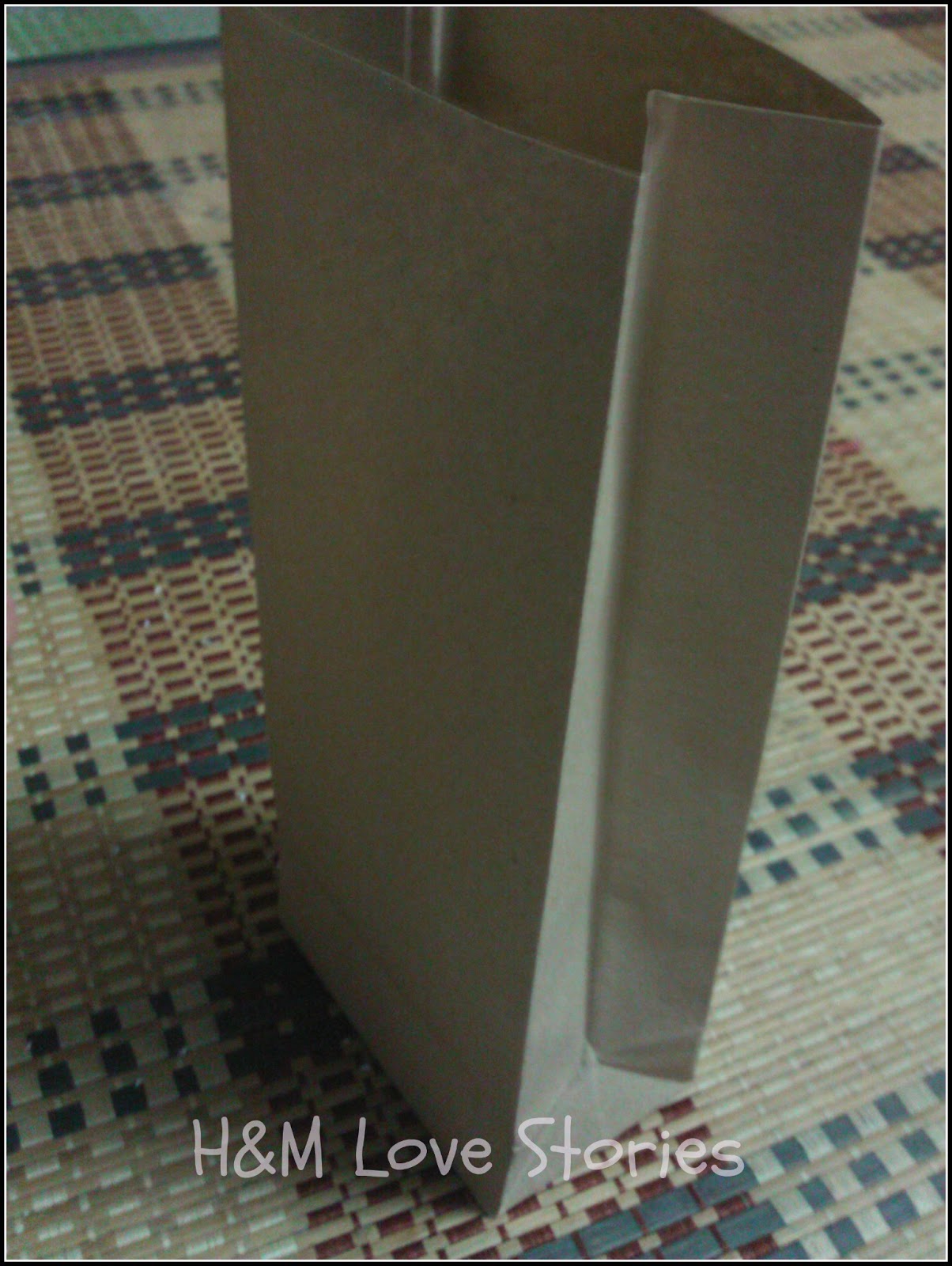 H&M Love Stories: DIY Paper Bag.