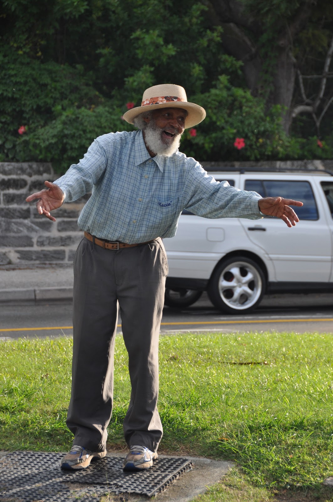 Jet Set Smart: MEETING BERMUDA'S OWN JOHNNY BARNES