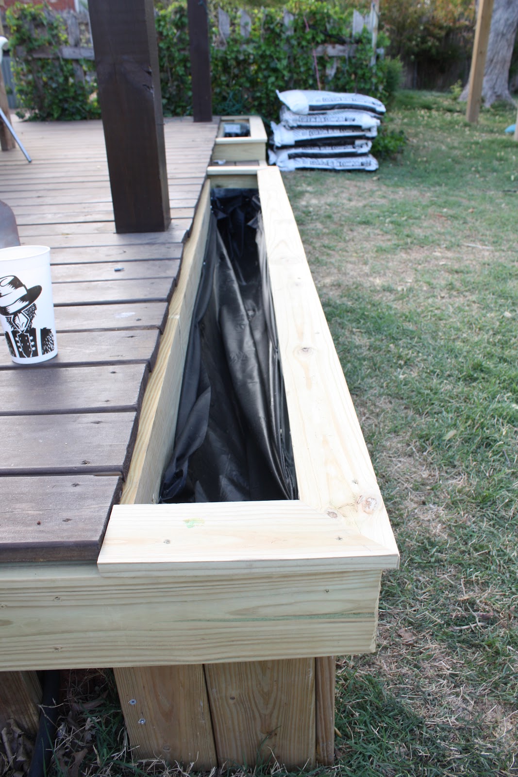 Babalou: Planter Boxes