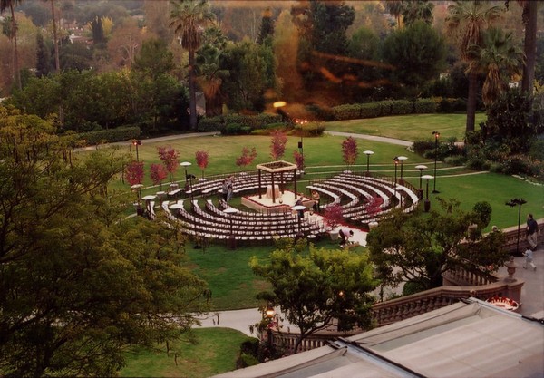 Platinum Touch Events: {Trend Alert} Round Ceremony Seating