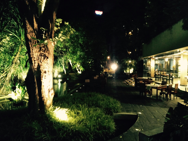 Lagoon, Cinnamon Grand, Colombo, Sri Lanka | Grub Waz