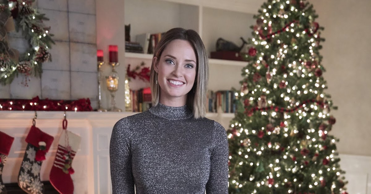 It's A Wonderful LifeStyle: Merritt Patterson's 🎄Shimmering Dress👗 on ...