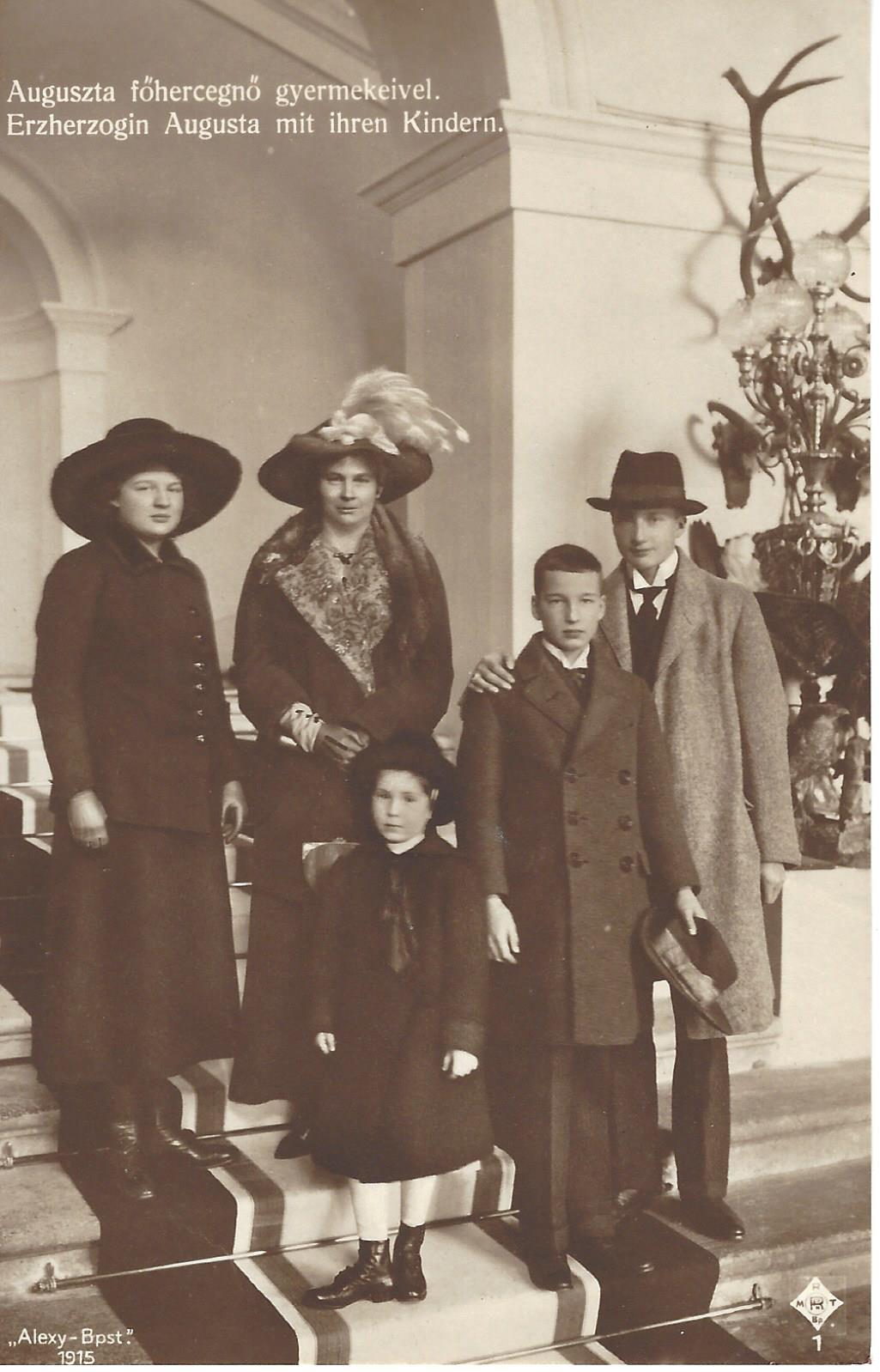 Royal Musings: February 2016