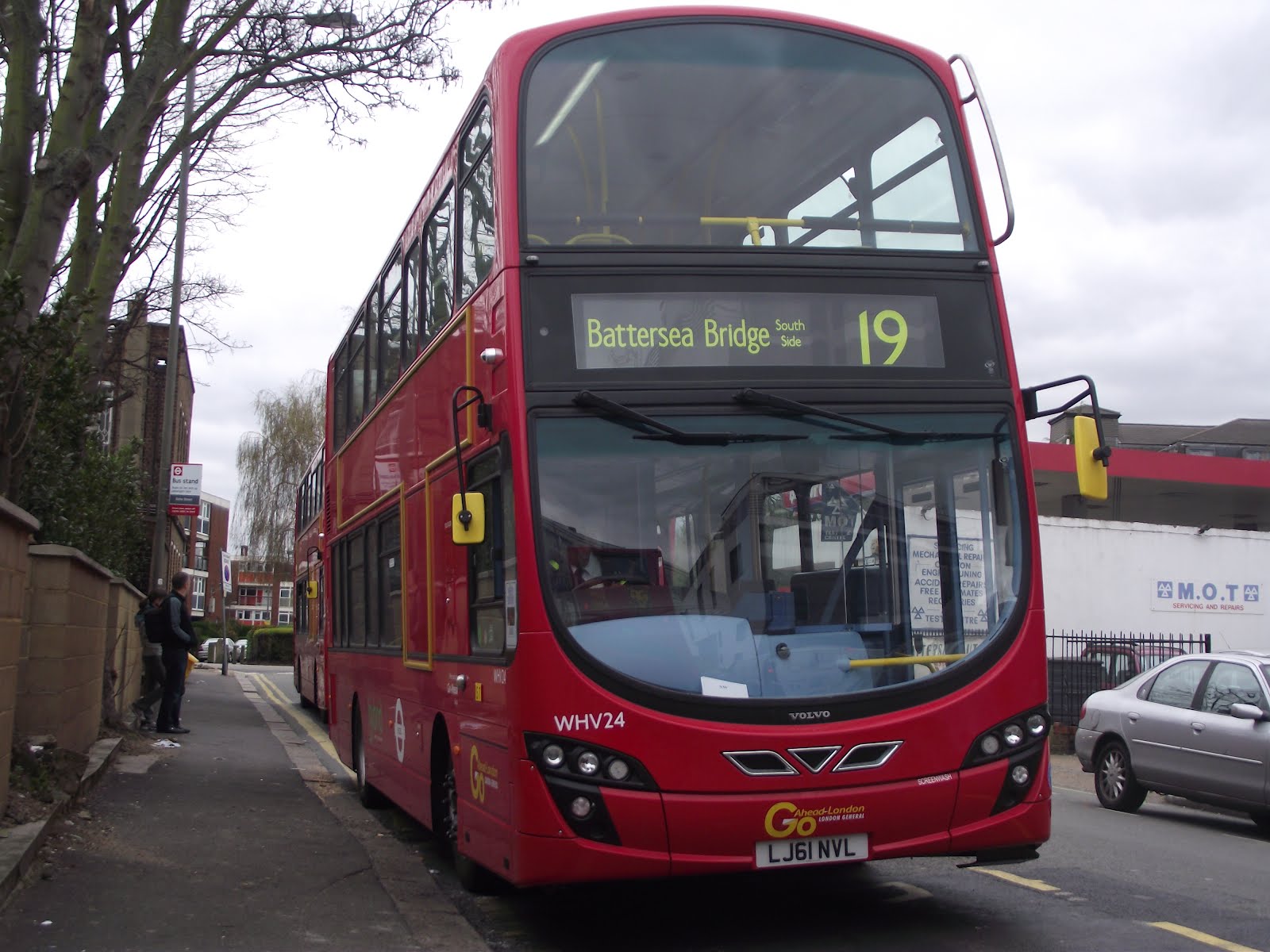 Tom London & Surrey Bus Blog: Route 19 Observations