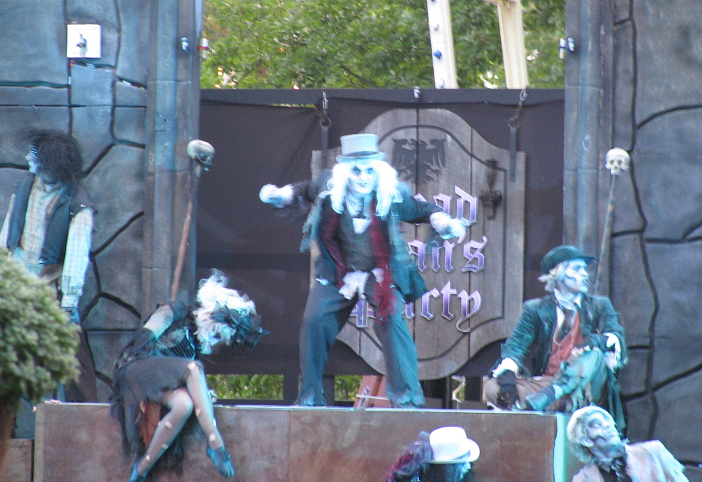 NewsPlusNotes: Go Big, Go Scary: Six Flags Great Adventure's 2011 ...