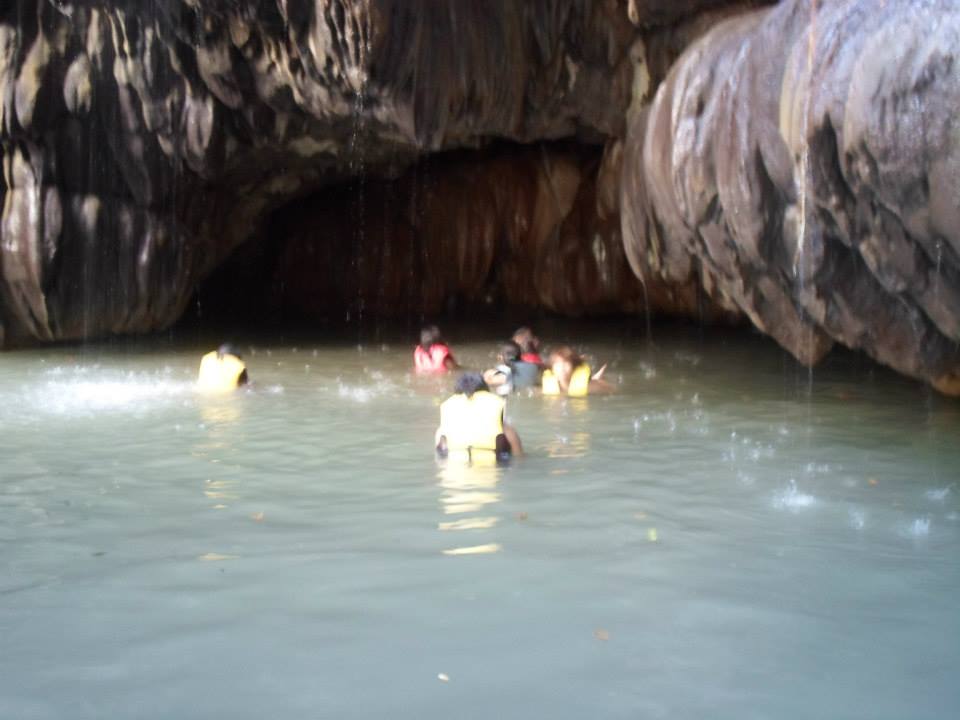 The Thrifty Wanderer: ESOY HOTSPRING, Catmon Cebu City