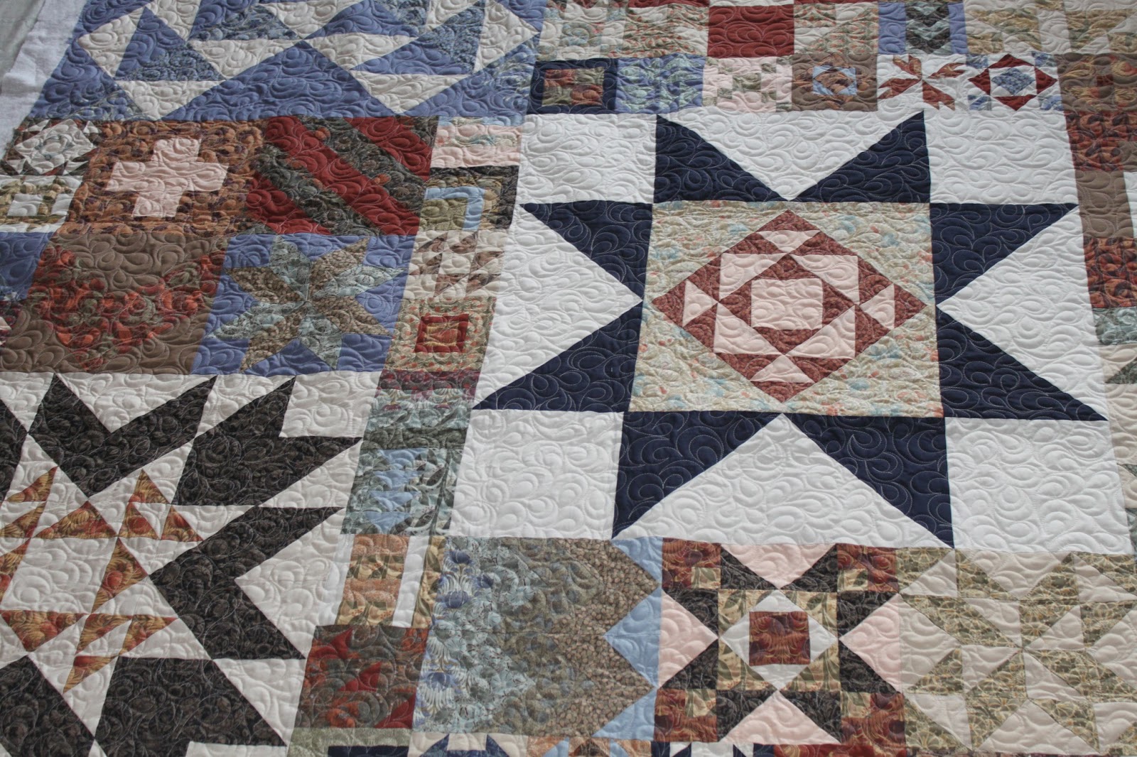 Stitch by Stitch: Two "Moda Modern Building Blocks" quilts...