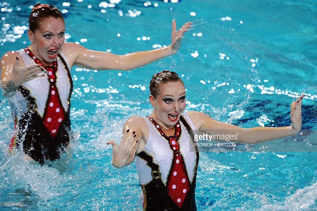 Let's Blog: THE TRUE COLOURS OF SYNCHRONIZED SWIMMING