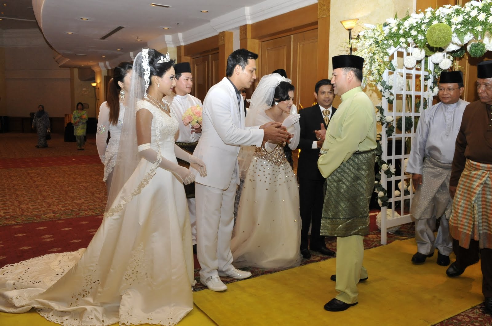 The Kelantan Insider: SULTAN MUHAMMAD KE-V MENGHADIRI MAJLIS PERKAHWINAN