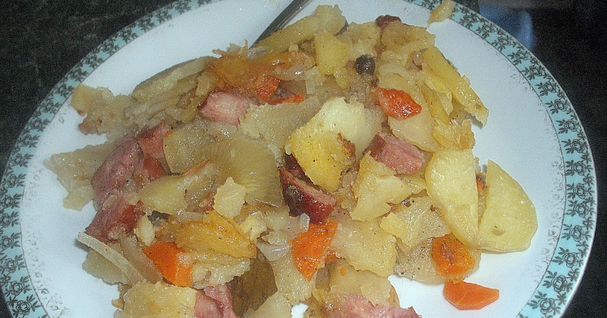 Mała w garnku miesza: DOMOWE DUSZONE ZIEMNIAKI-DUSZONKI