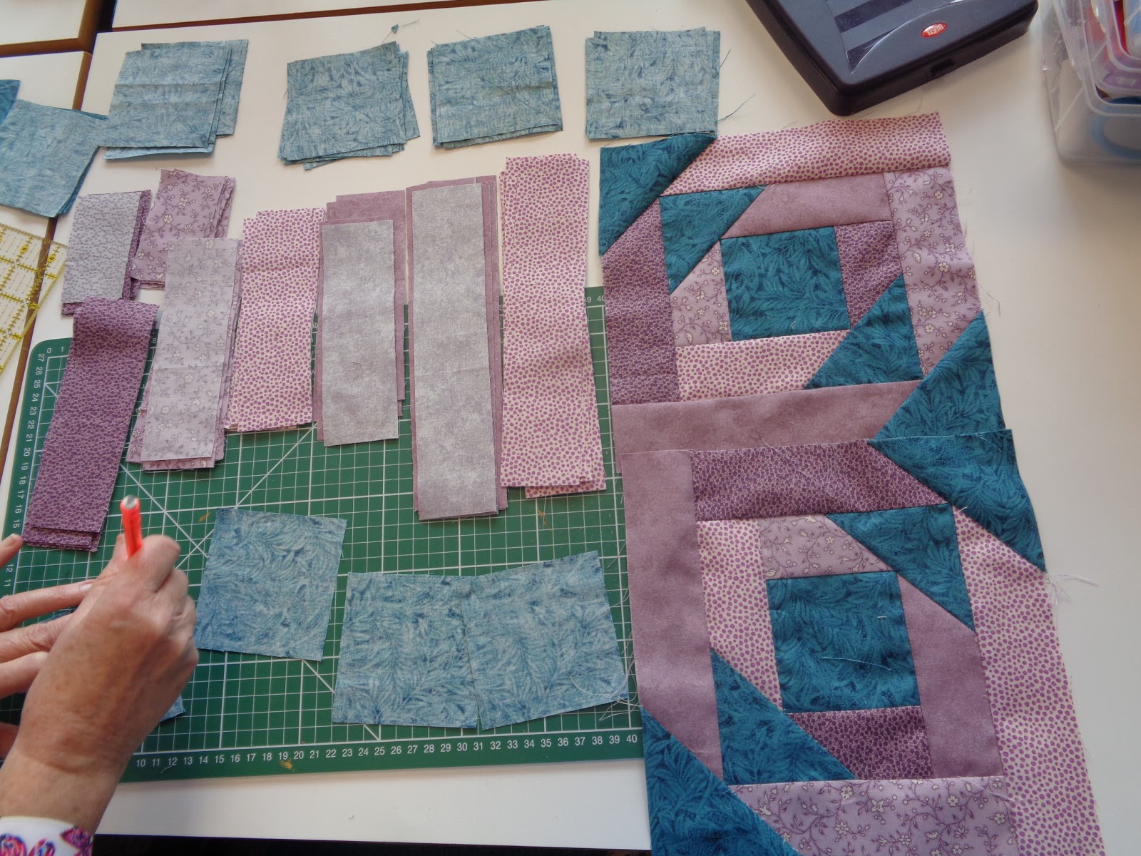 Angie Quilts: Pineapple Blossom