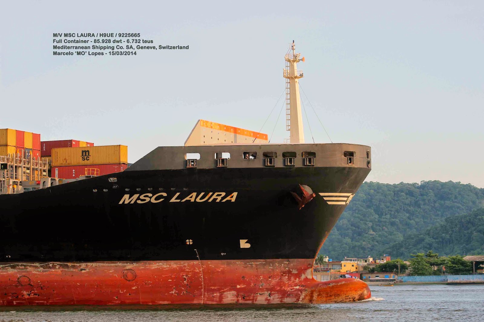 Santos Shiplovers: M/V MSC Laura / H9UE - 6.732 teus x 300,00 m ...