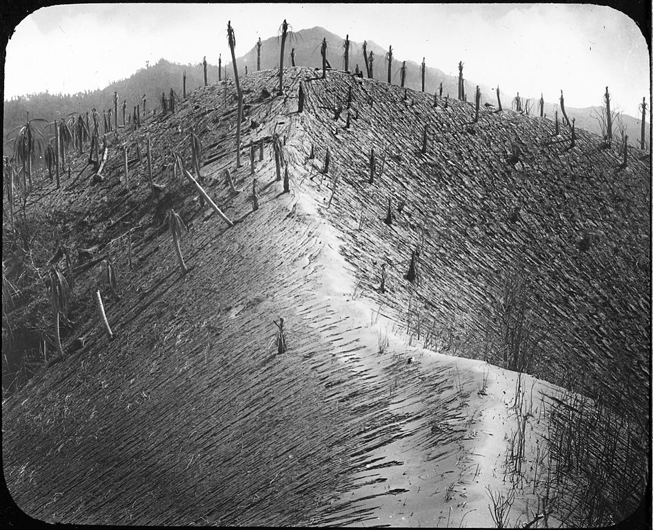 Early Photographs of Volcanoes and Avalanches Around the World Taken by ...