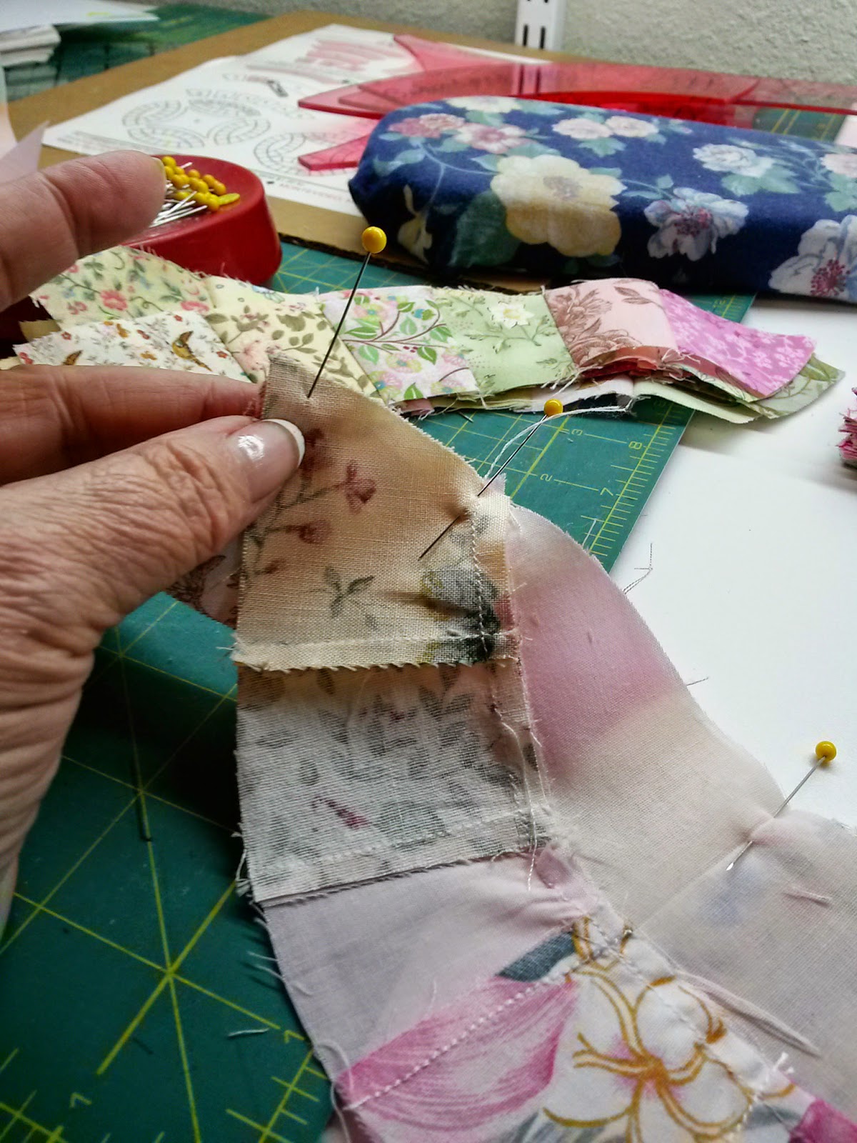 Quilting Gone Amuck: Double Wedding Ring Quilt Instructions - for the ...