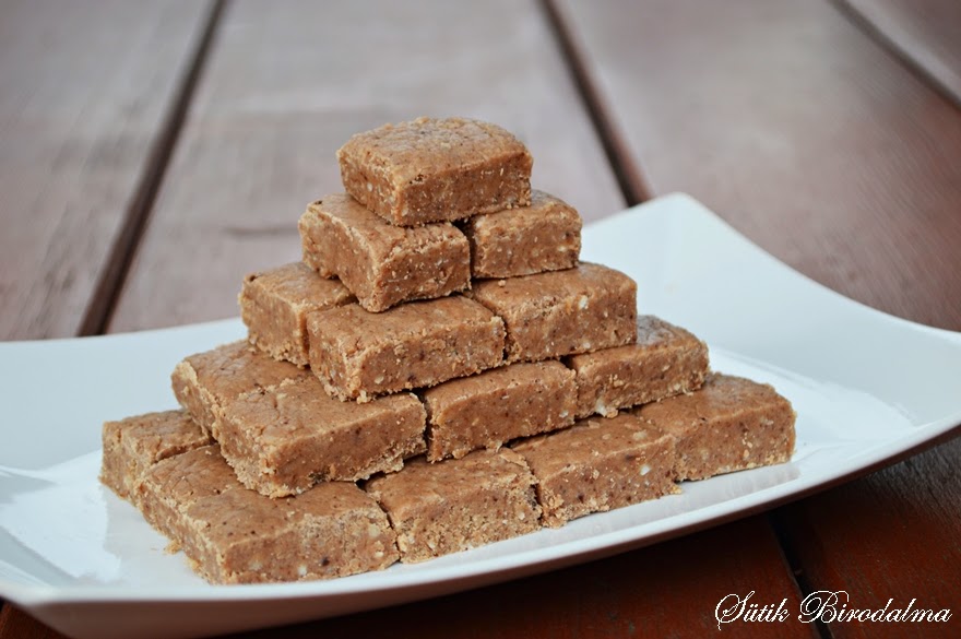SÜTIK BIRODALMA: Kókuszos házi csoki / Homemade chocolate with coconut