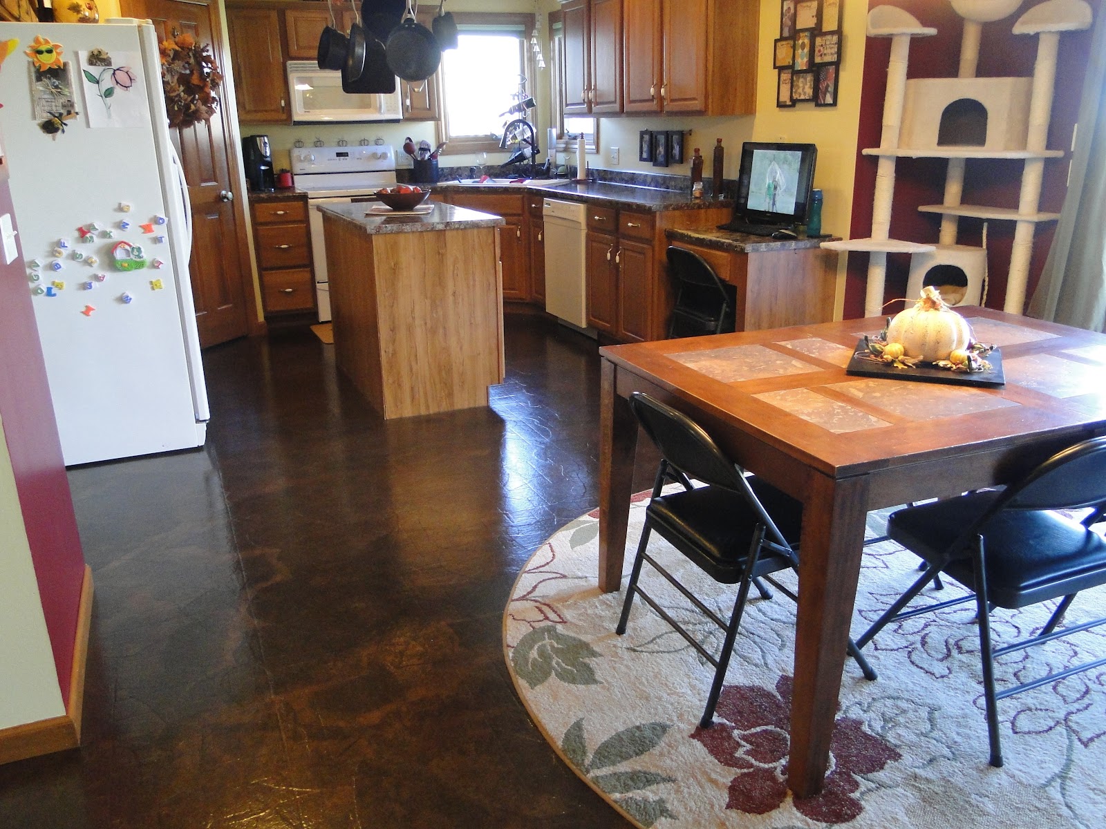 A Champagne Mind: I finally did it.....Brown Paper Flooring!