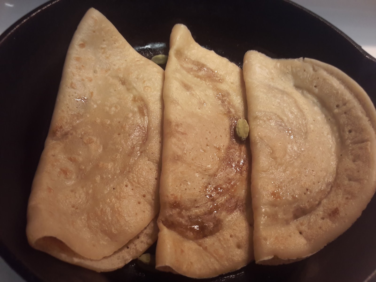 കഞ്ഞീം കറീം ....: Kerala Madakku Gothambu Sweet Dosa Recipe