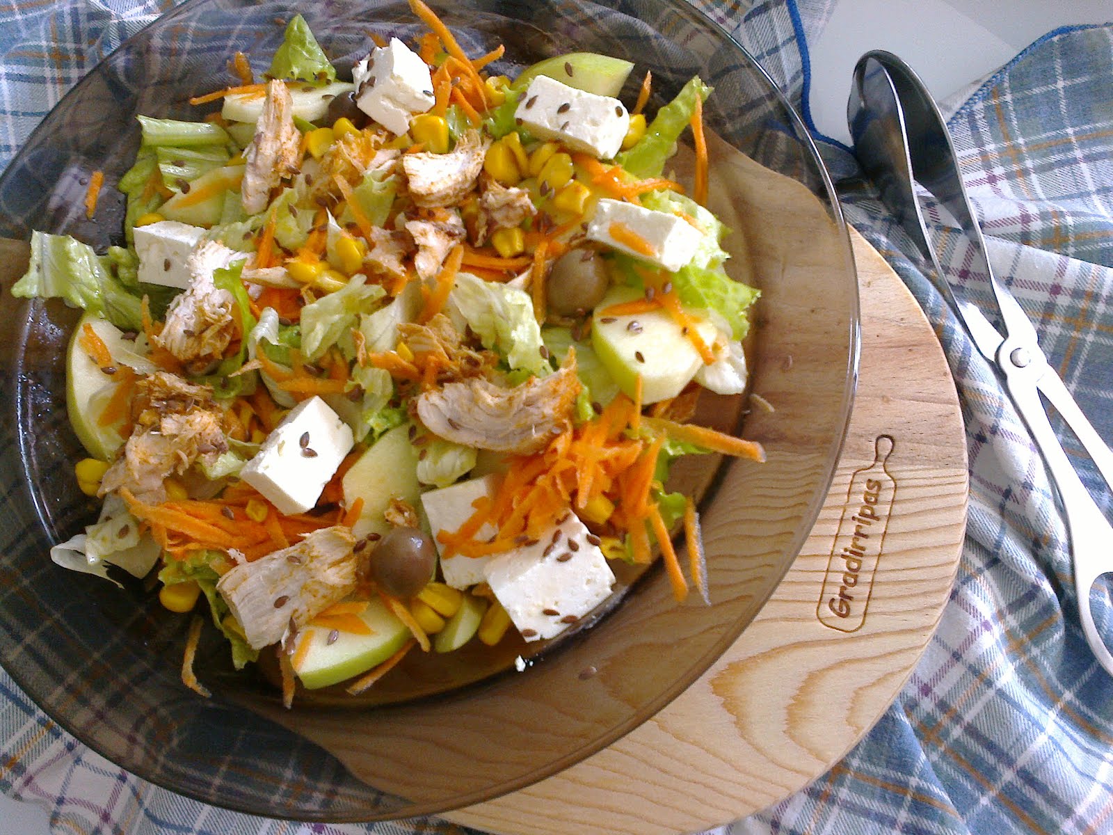 Guloso qb: Salada de frango / Chicken salad
