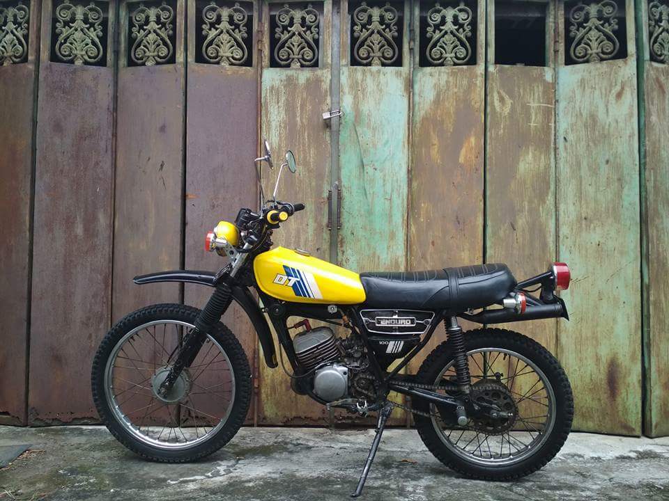 Dijual Trail Retro Yamaha DT100 1981 - LAPAK MOTOR BEKAS | MOTKAS