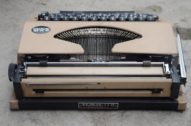 Typecasting in China: HERO typewriters