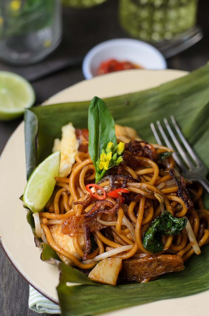 Tasty Spicy Mee Goreng - Lisa's Lemony Kitchen