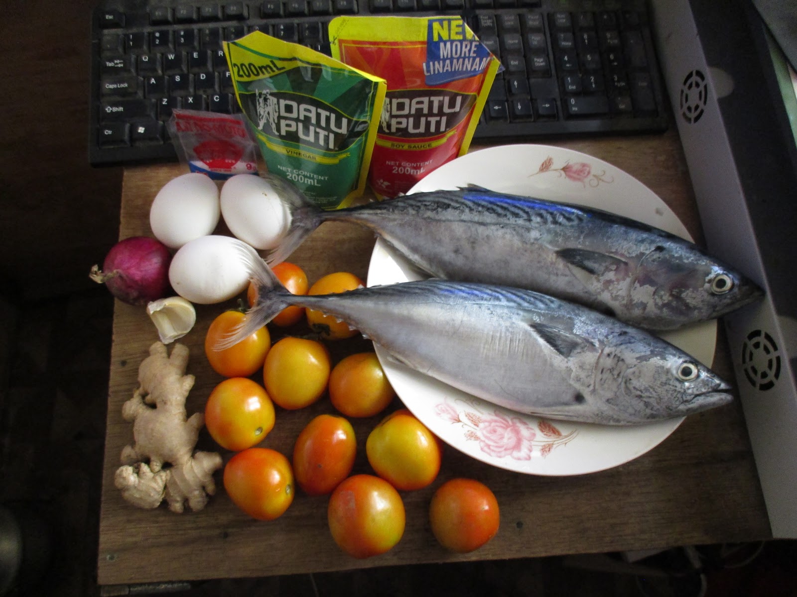 Filipino Food: "Escabecheng Gulyasan na may Itlog"