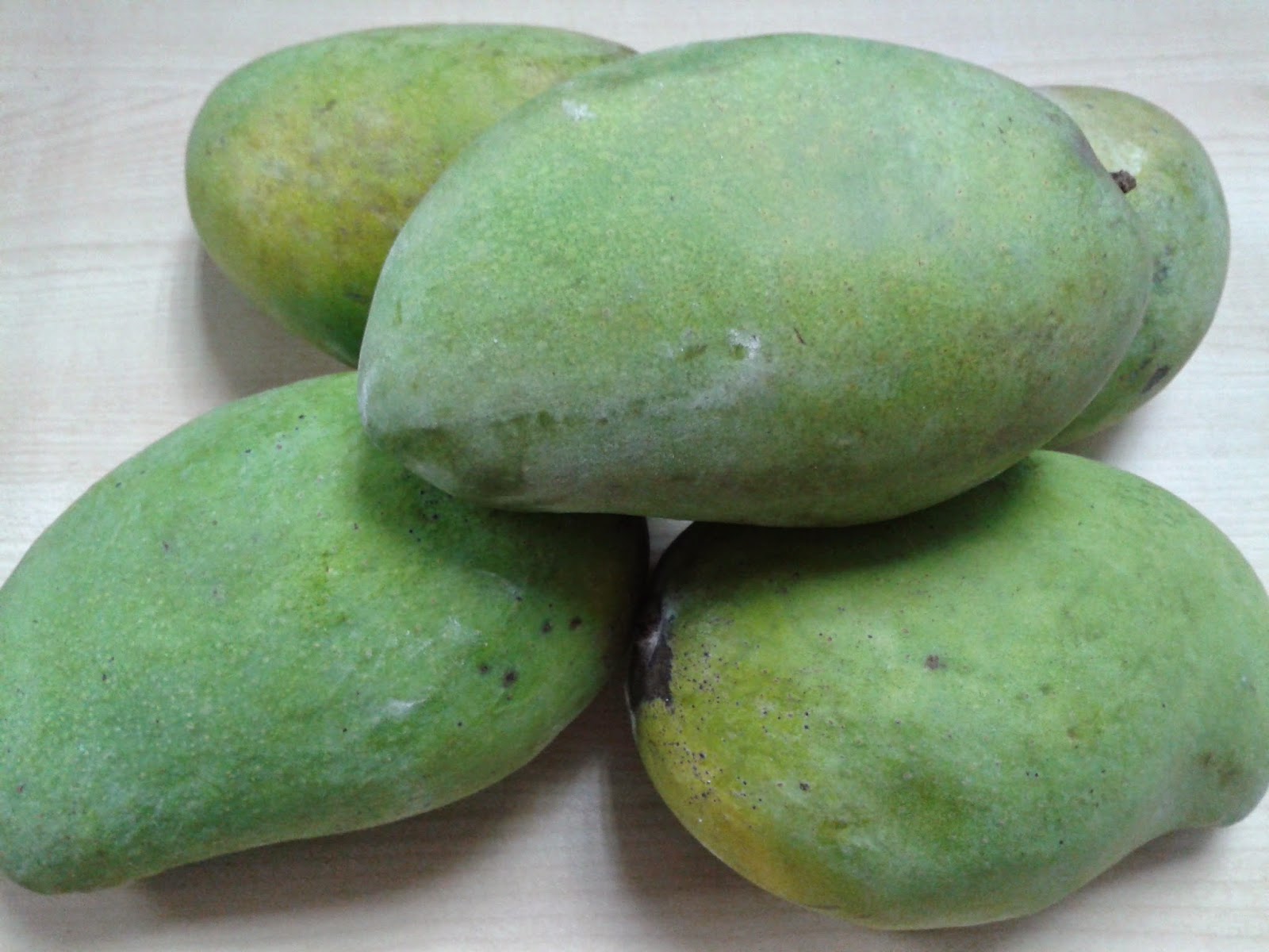 INTAN FAZNITA HAJI SAMUDI: MANGGA HARUMANIS