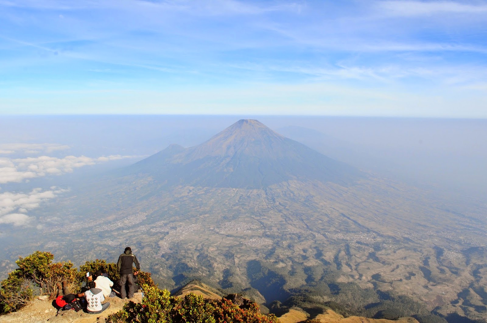 Kymoothography: Kamu, Dapat Salam dari Puncak Gunung Sumbing 3371 mdpl
