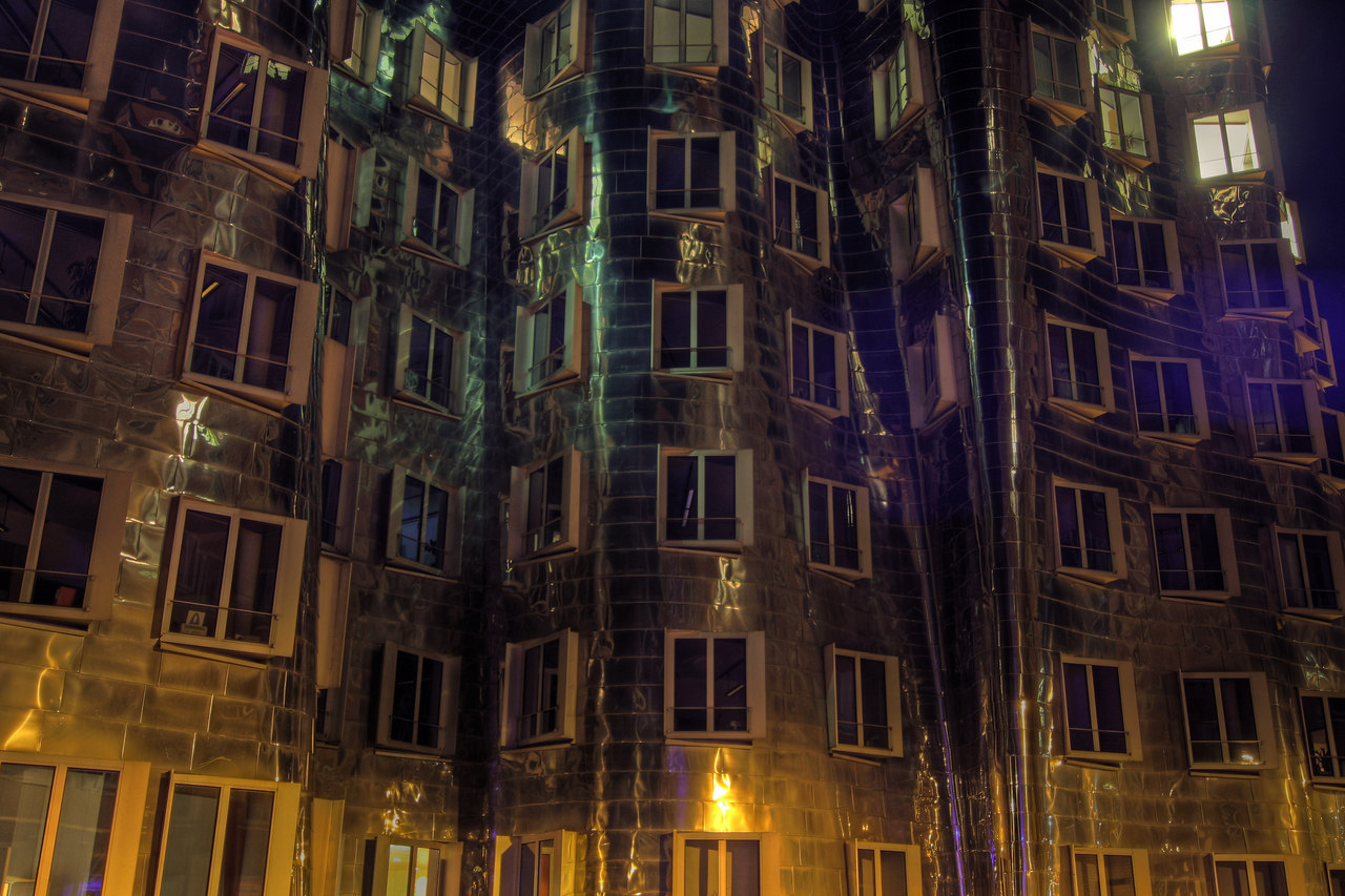 Martina's Blog: Chameleon Buildings