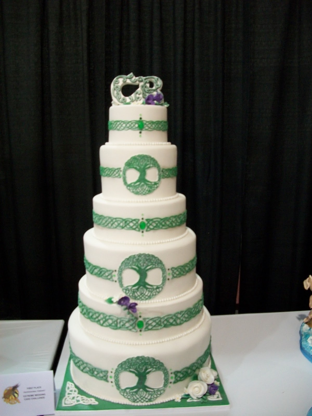 Cake and Bake: An Award Winning Wedding Cake From Cake and Bake