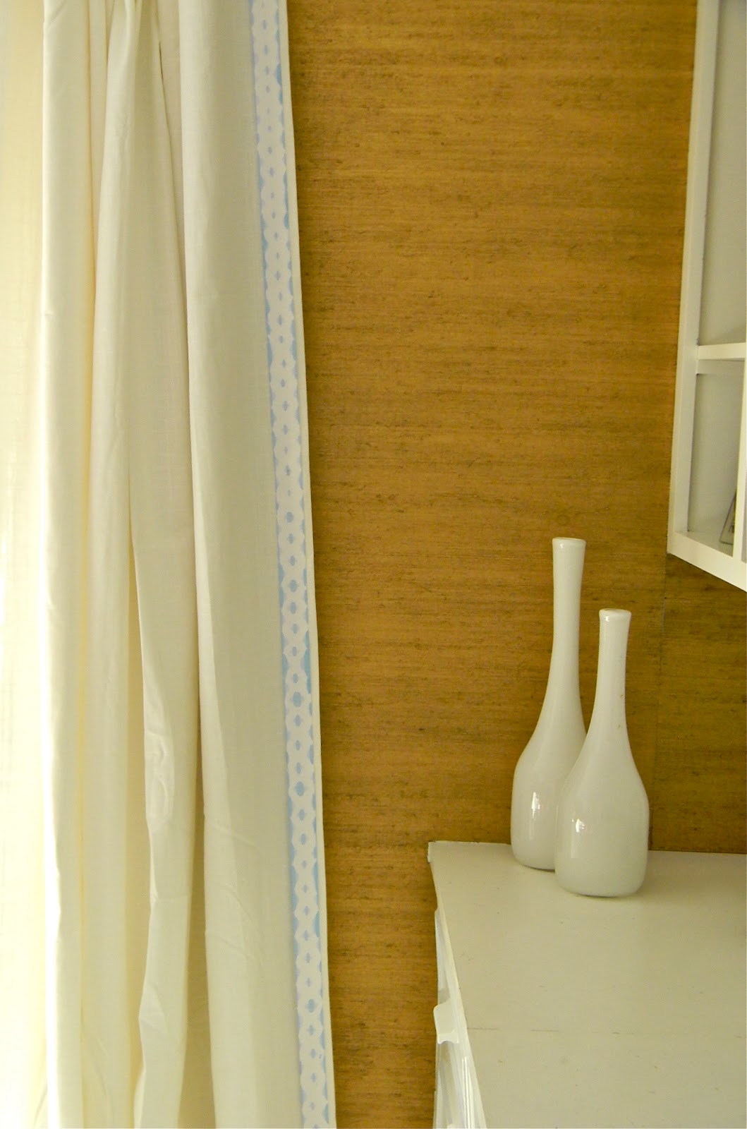 GORGEOUS SHINY THINGS: I test out the "Dip- Dye" Trim DIY