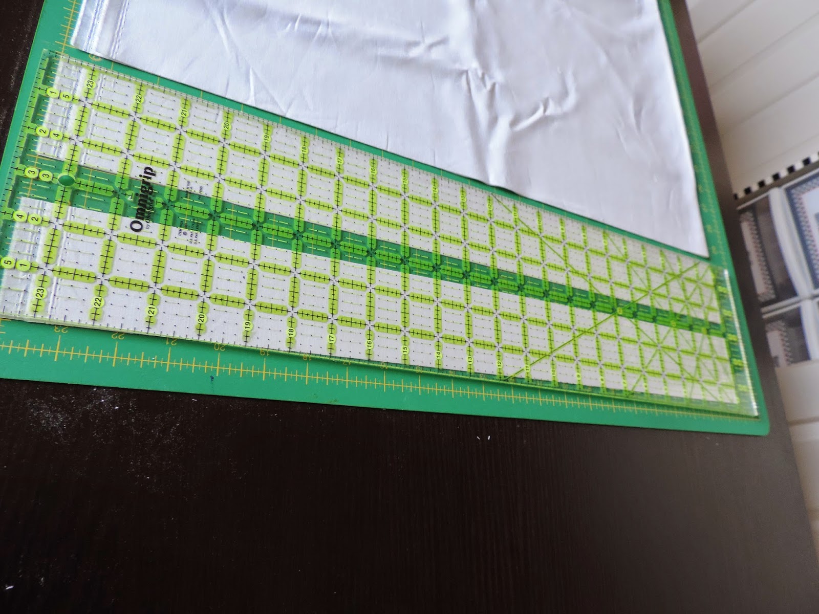Sew Much Good: Cutting Squares Fast!