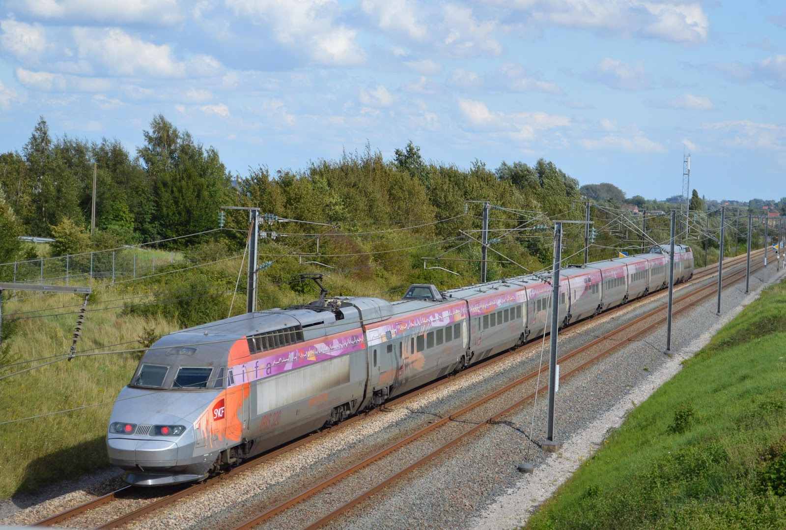 LA PASSION DU TRAIN: IRIS 320 / Vigirail "un peu" délavée