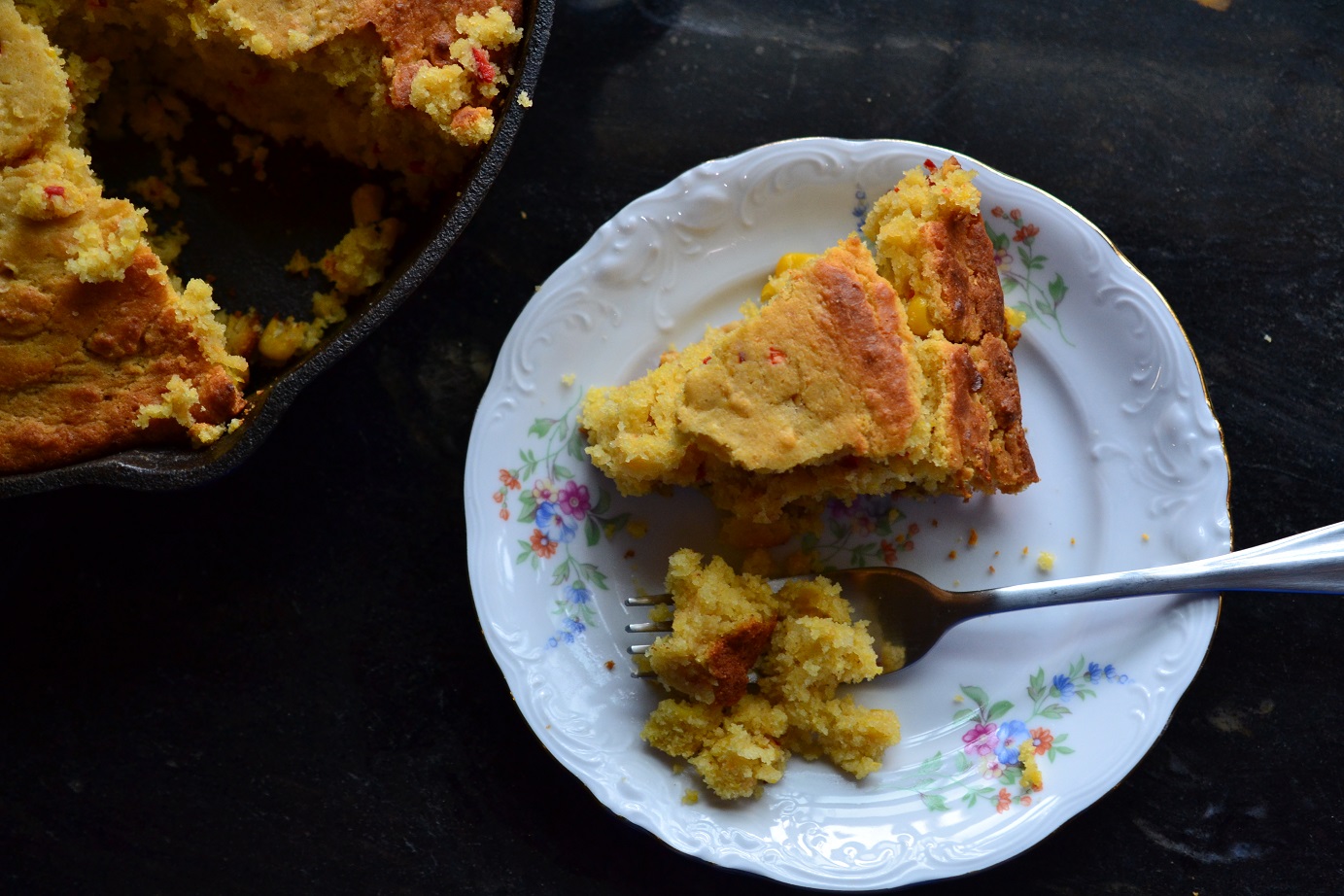 Greedy Girl : Redpepper cornbread