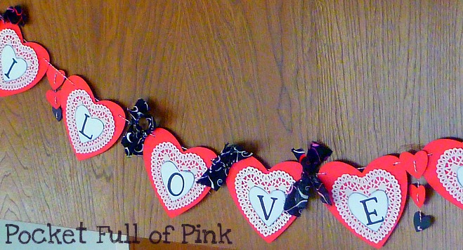 Pocket Full of Pink: I Love you Banner {Tutorial}