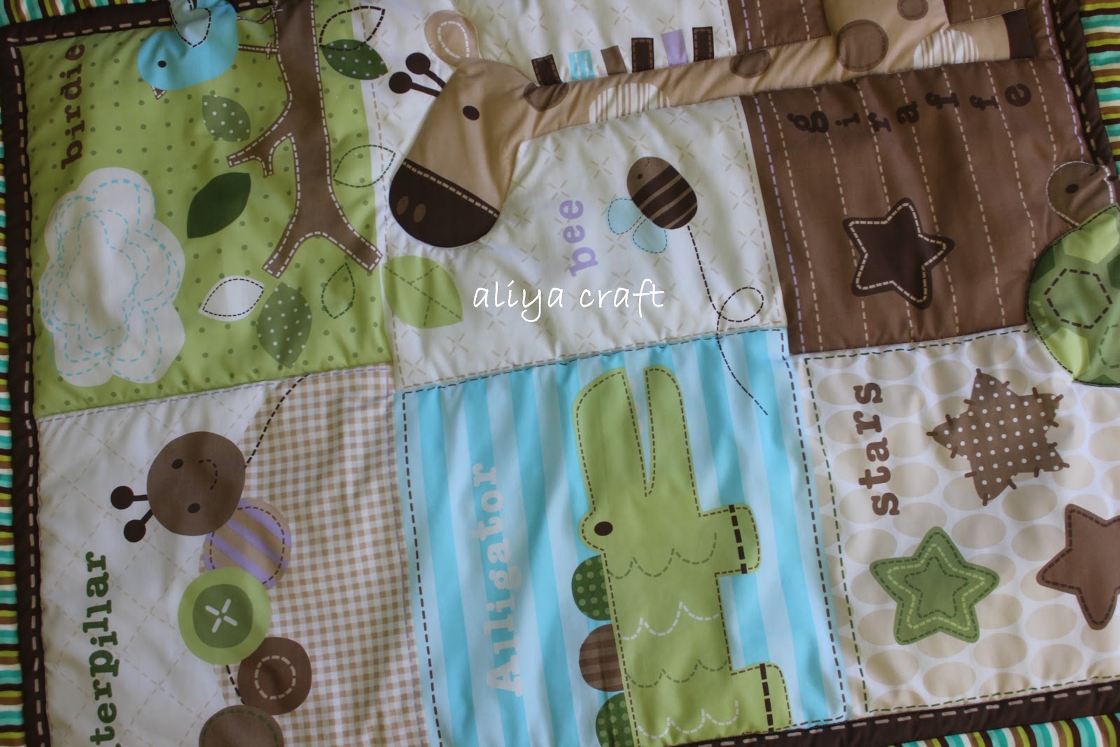 aLiYa's cRaFt: IT'S GIRAFFE BABY QUILT