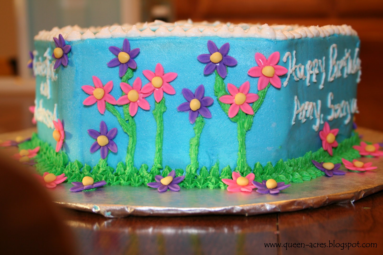 Queen Acres: Flashback Friday: think spring ... cakes!