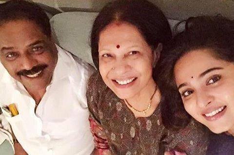 Anushka Shetty Family Photos - Anushka Shetty | AnushkaSweetyASF