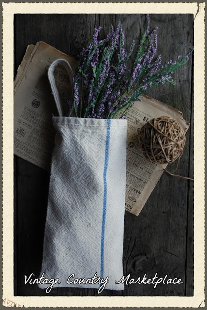 Vintage Country Style: Grain Sack Flower Holder DIY Tutorial