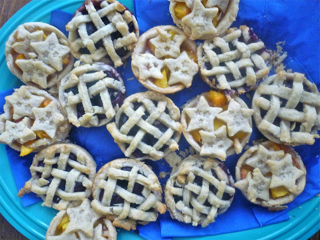 Little Kitchen, Lovely Food.: Mini Fruit Pies
