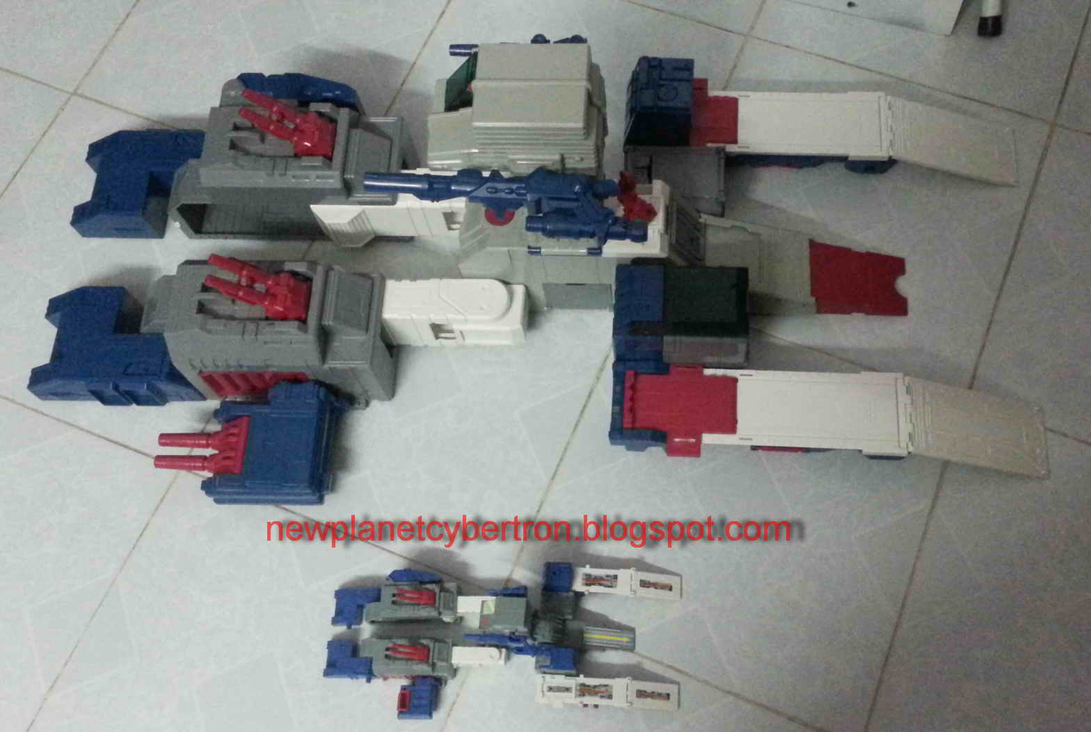 New Planet Cybertron: Transformers Review: Fortress Maximus (Encore Titan)